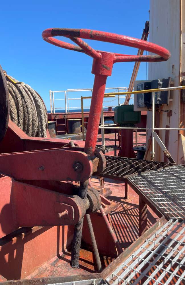 anchor windlass winch breaking mechanism tightening shaft pdf